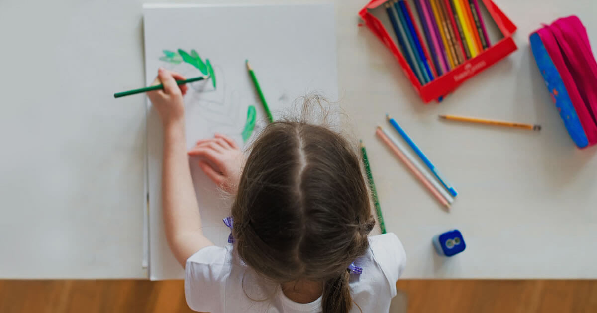 Your Left-Handed Child - Dutch Lady Smart Moments